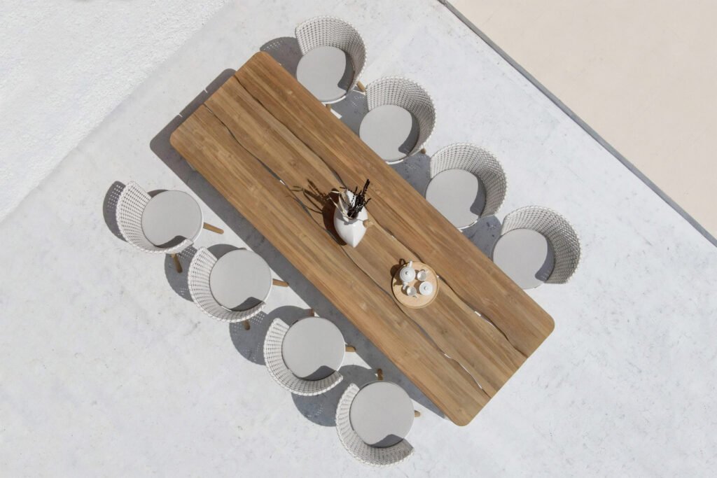 TITAN DINING TABLE - BOOGI